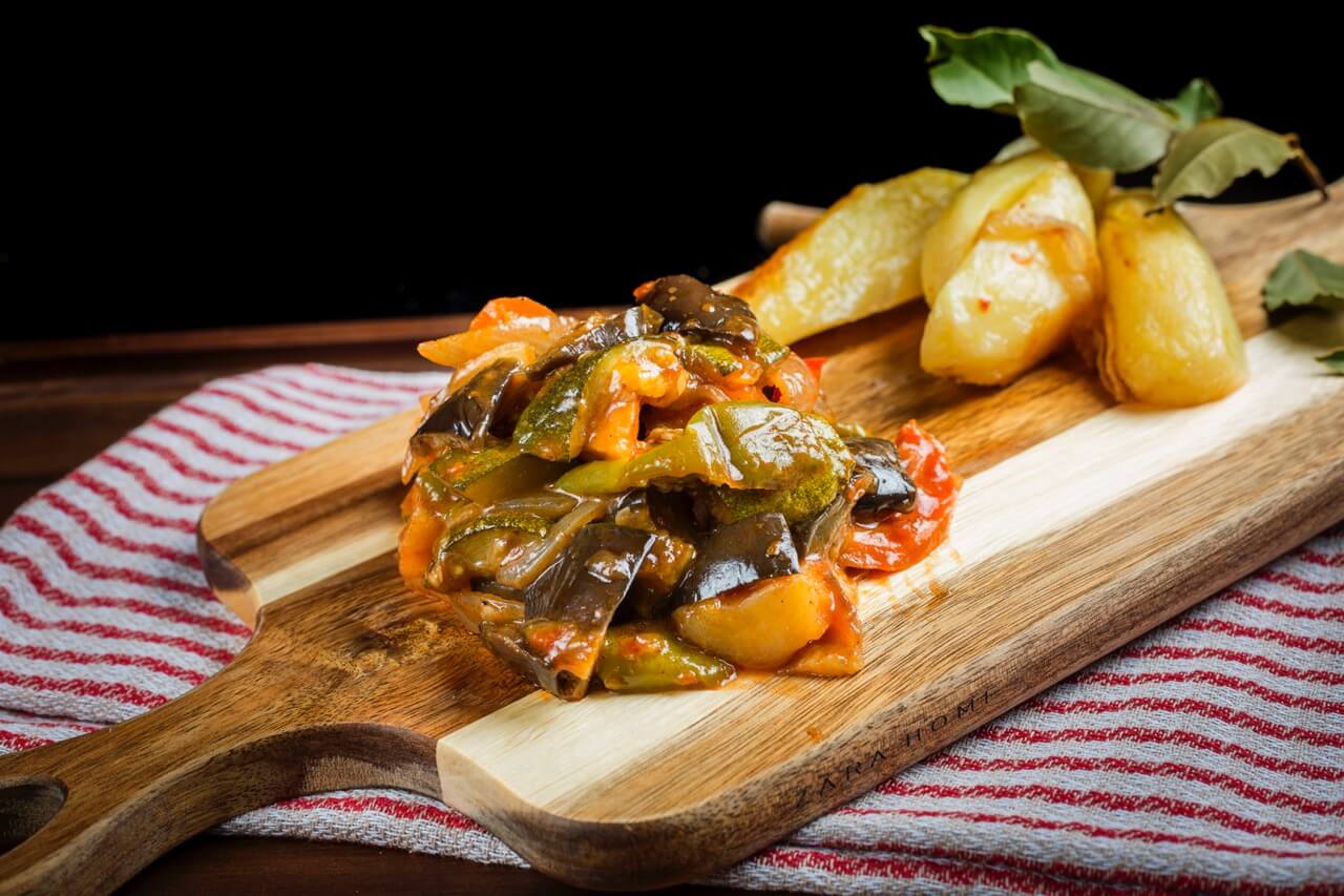 Τα πιάτα μας - Psistaria Thanos