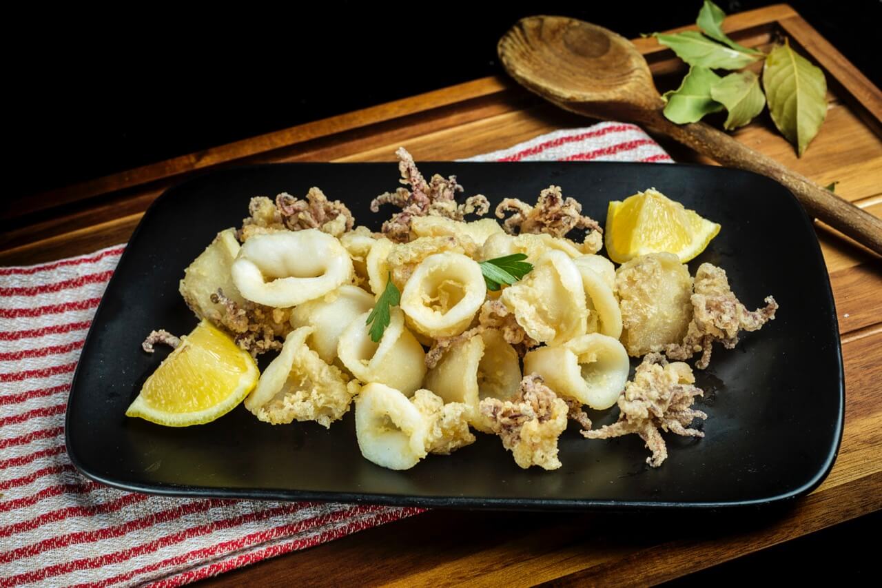 Τα πιάτα μας - Psistaria Thanos